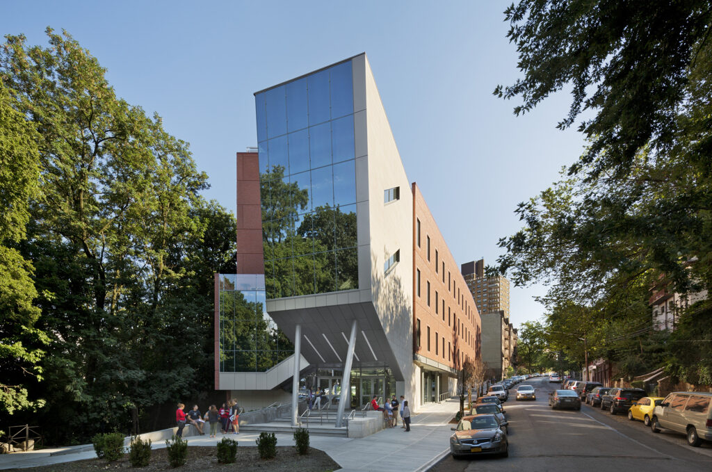 Manhattan College Kelly Commons - Perkins Eastman