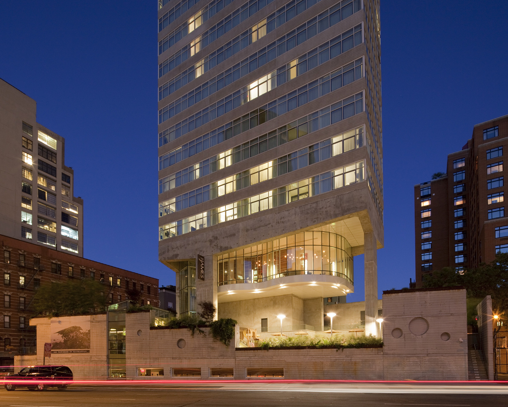 The James Hotel Logo