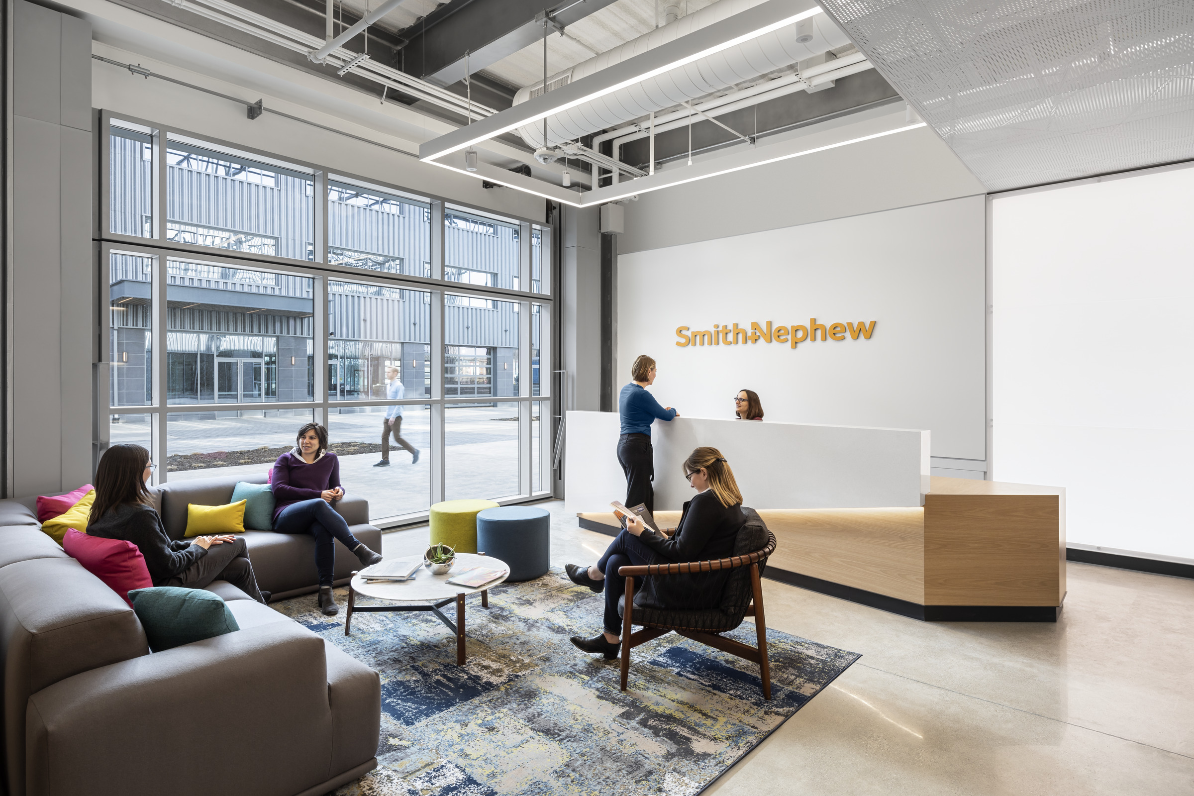 Smith + Nephew R&D and Medical Education Training Center - Perkins Eastman