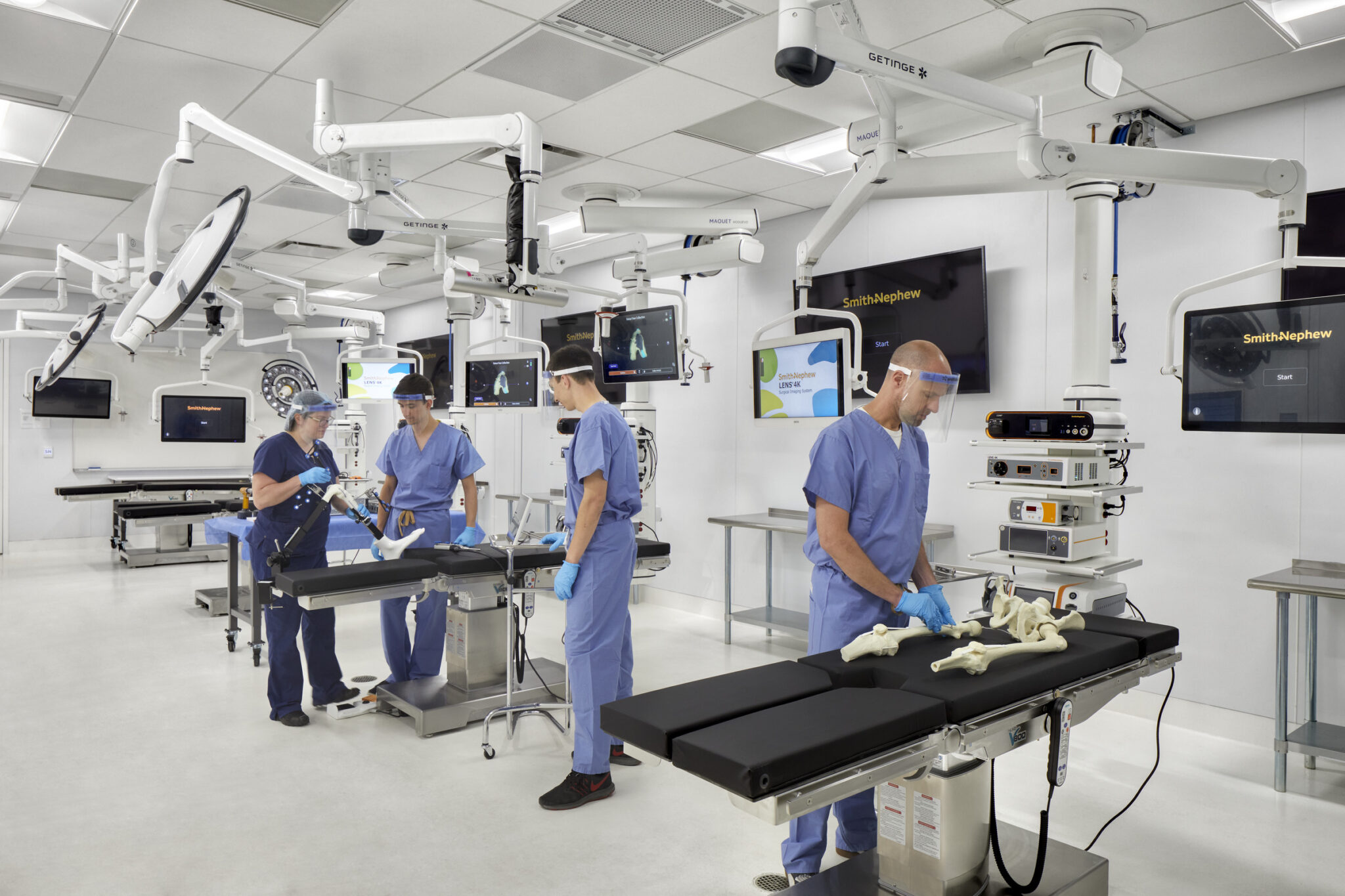 Smith + Nephew R&D and Medical Education Training Center - Perkins Eastman