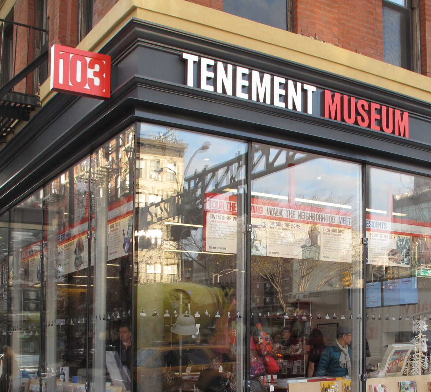 Tenement Museum: Signage - Perkins Eastman