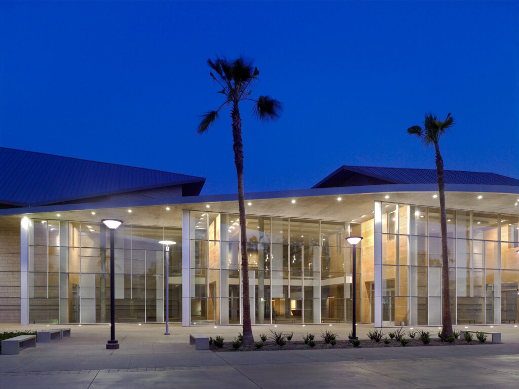 California State University Fullerton J. W. Clayes Performing Arts ...