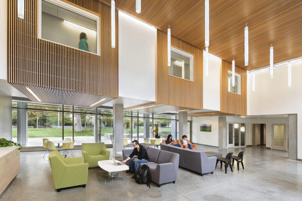 Claremont McKenna College: Residence Halls - Perkins Eastman