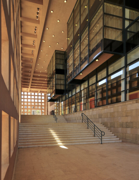 The American University in Cairo Library - Perkins Eastman