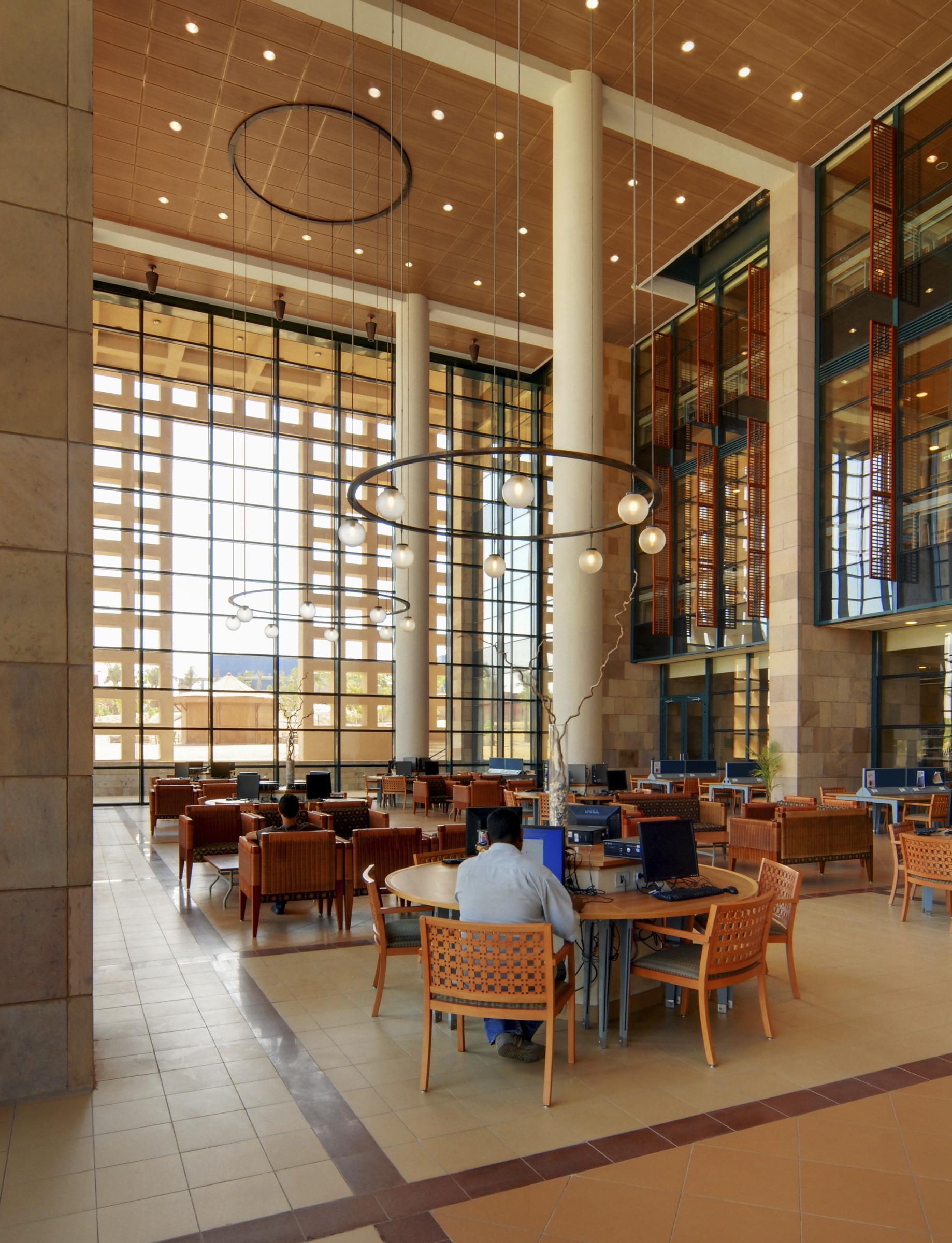 The American University in Cairo Library - Perkins Eastman