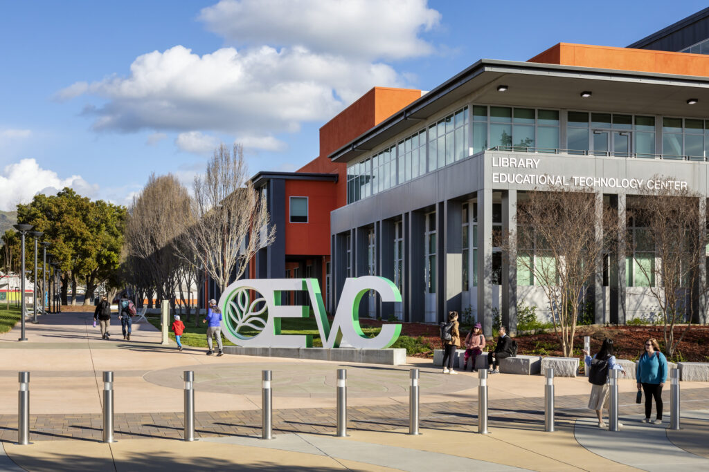 The Power and Promise of Community Colleges - Perkins Eastman